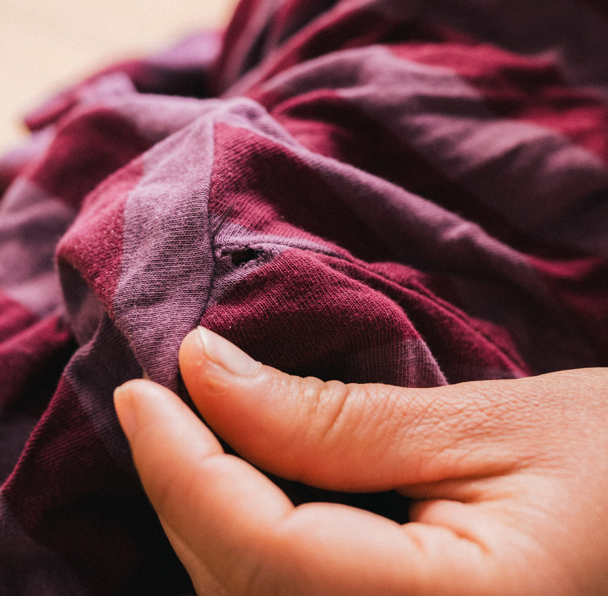 Learn How to Mend Holes in 5 Simple Steps - T A L Ú