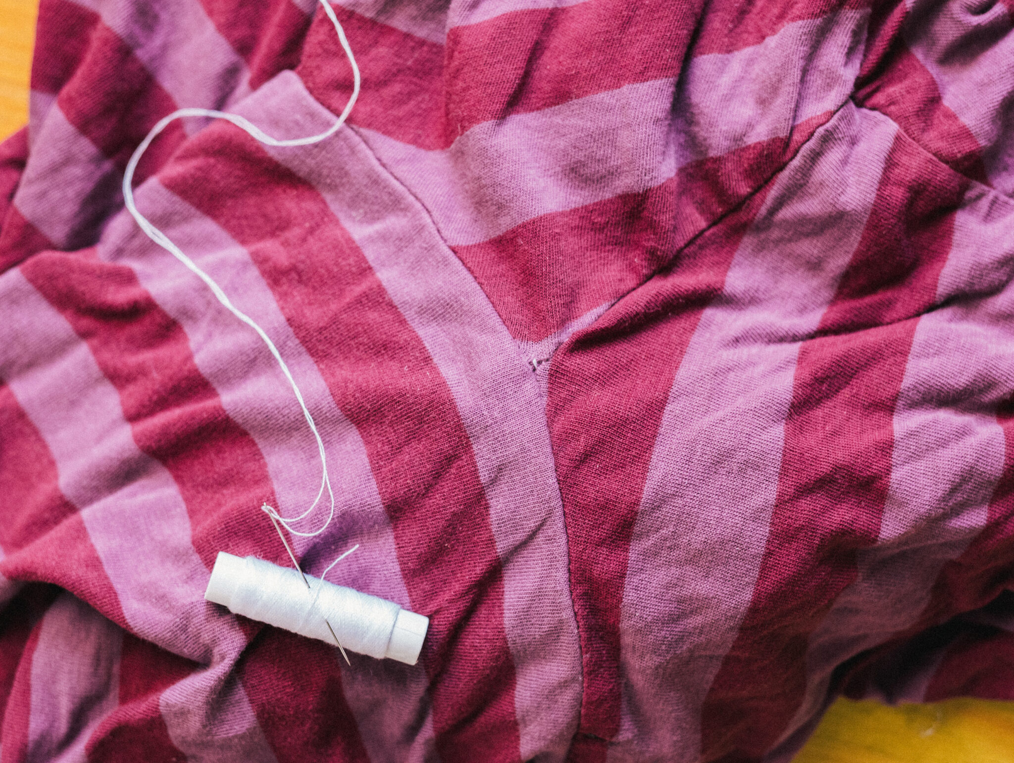 Learn How to Mend Holes in 5 Simple Steps - T A L Ú