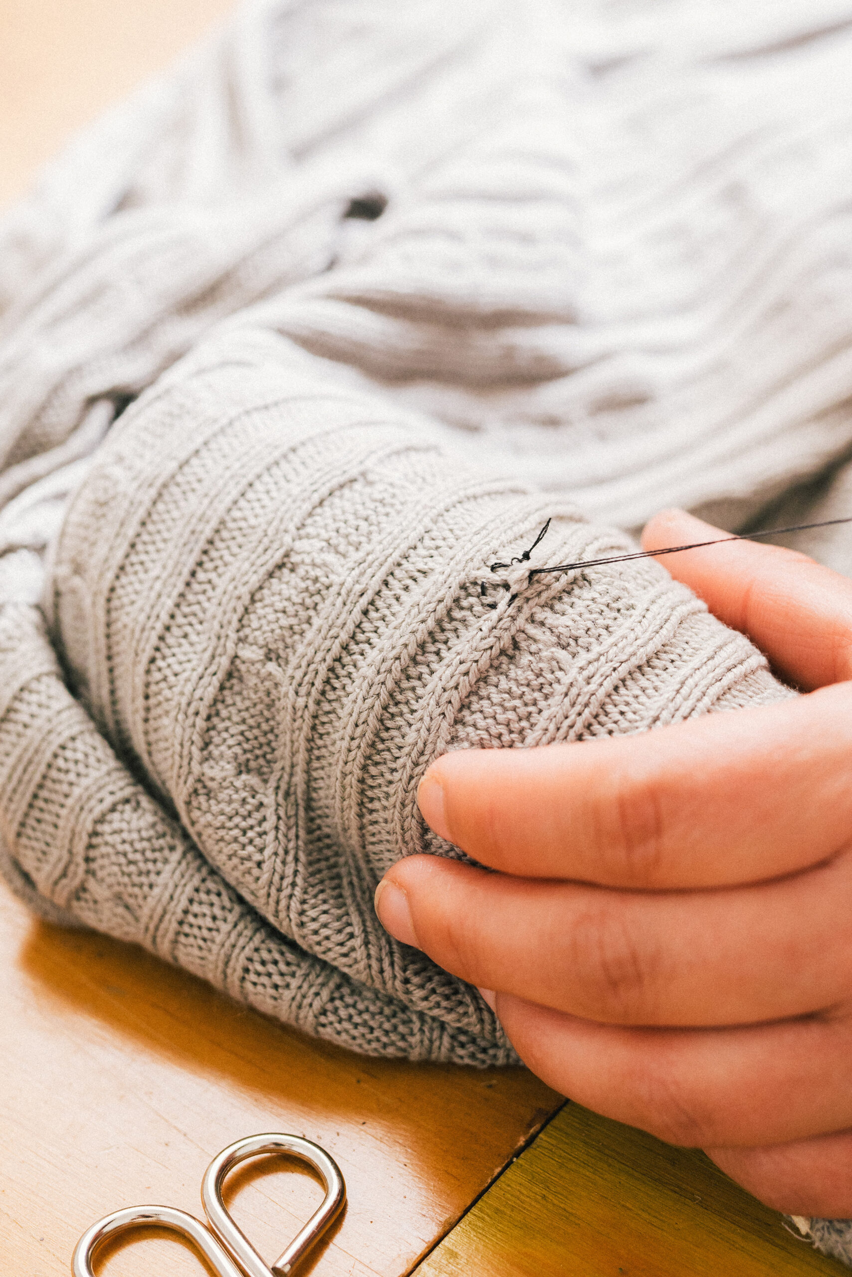 Learn How to Mend Holes in 5 Simple Steps - T A L Ú