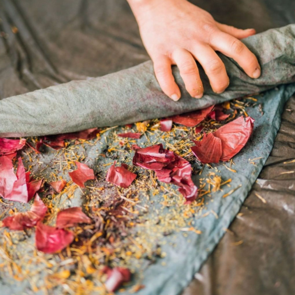 The Most Common Natural Dyeing Techniques and Tricks for Beginners - T ...