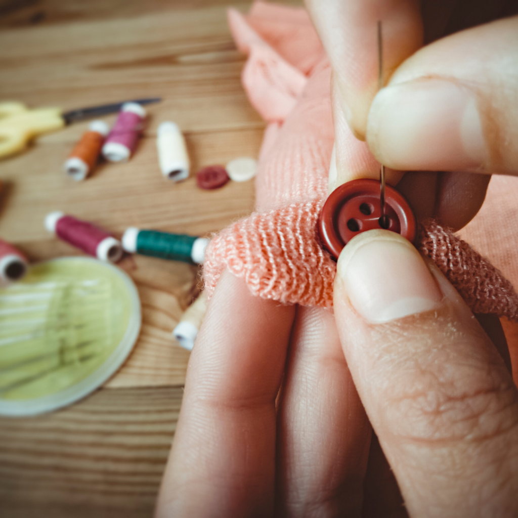 5 Basic Hand Stitches for Mending Clothes - T A L Ú