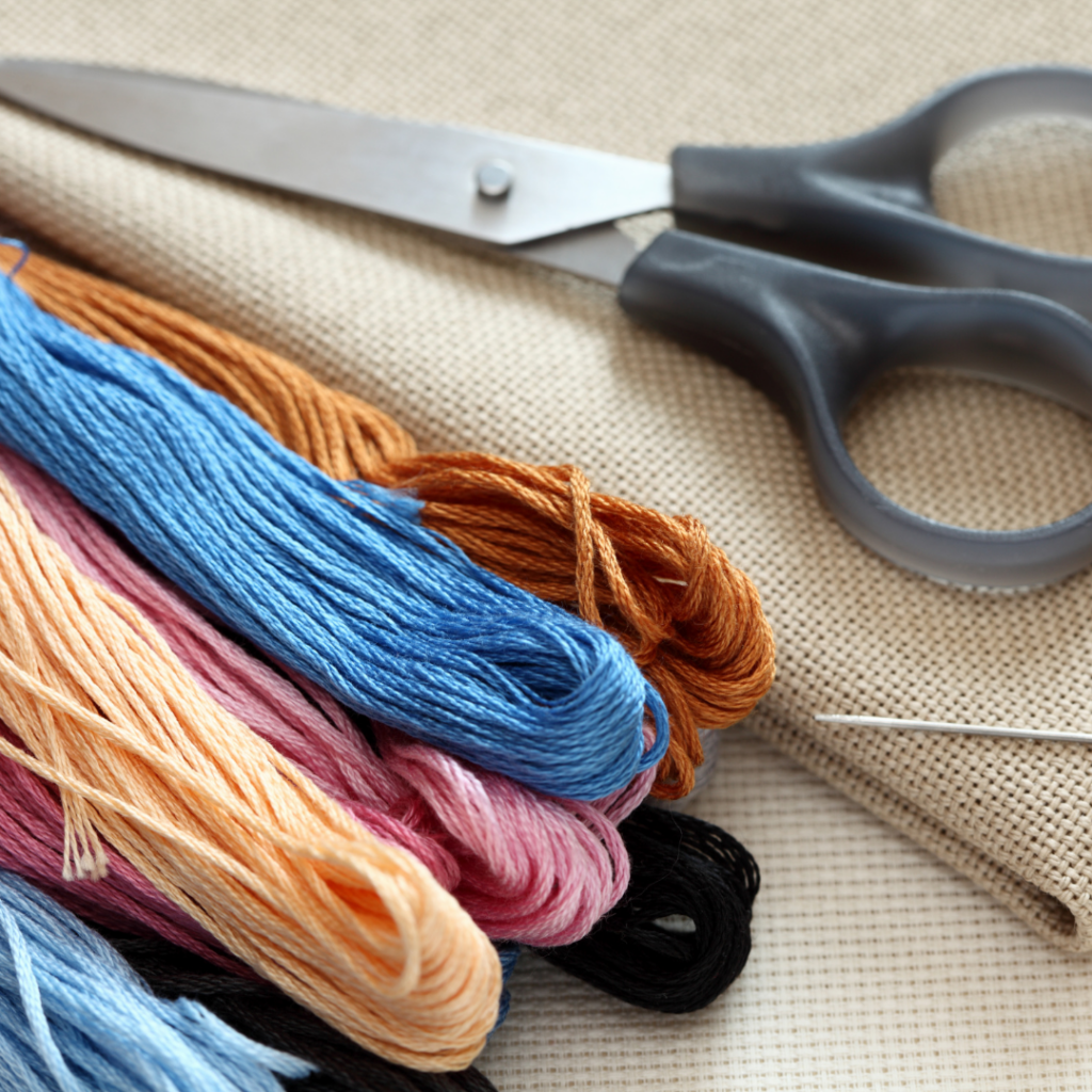 5 Basic Hand Stitches for Mending Clothes - T A L Ú