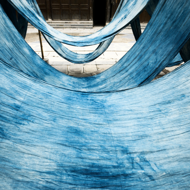 How to Wash Dyed Clothes and Take Care of Them - T A L Ú